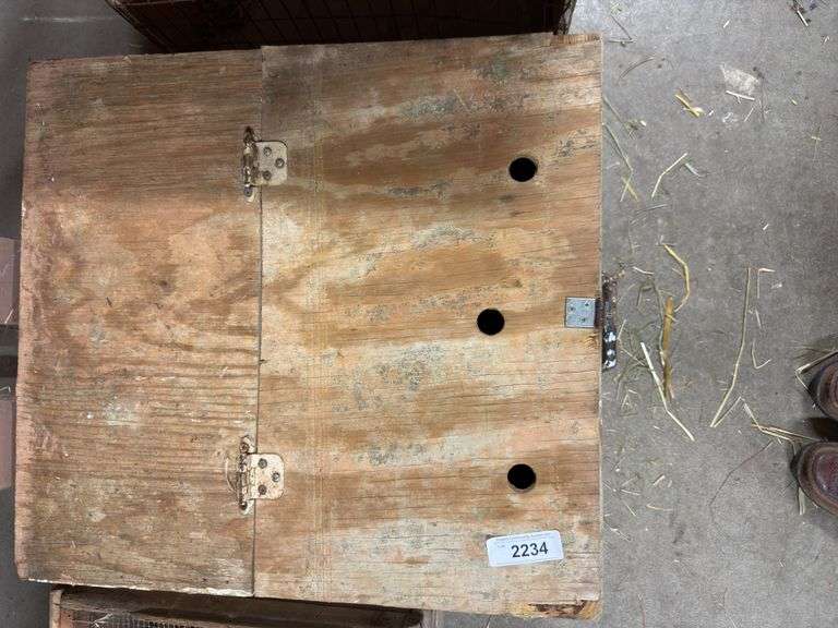 Wooden Crate - Rogers Community Auction Inc.