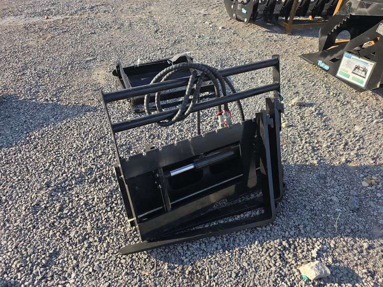 Future Mini Skid Loader Side Shift Forks - Rogers Community Auction Inc.