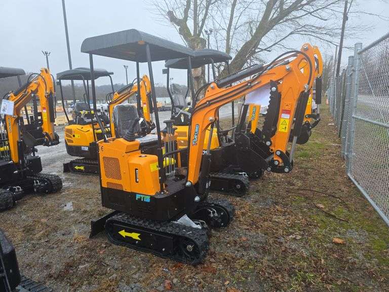 Future FT15 Mini Excavator w/ Pilot Controls - Rogers Community Auction ...
