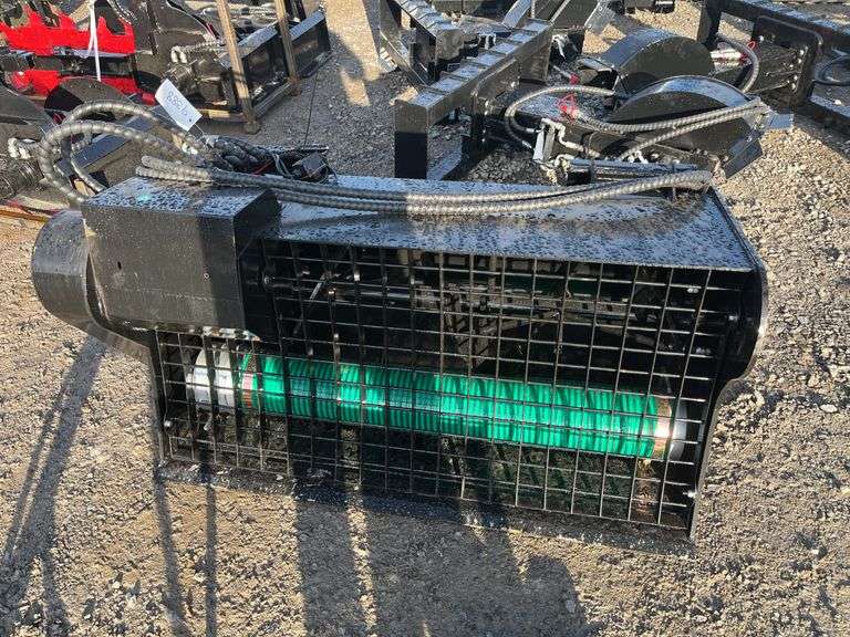 Giyi Skid Loader Cement Mixer w/ Hose - Rogers Community Auction Inc.