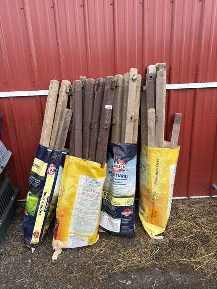 Plastic T-post Covers - Rogers Community Auction Inc.