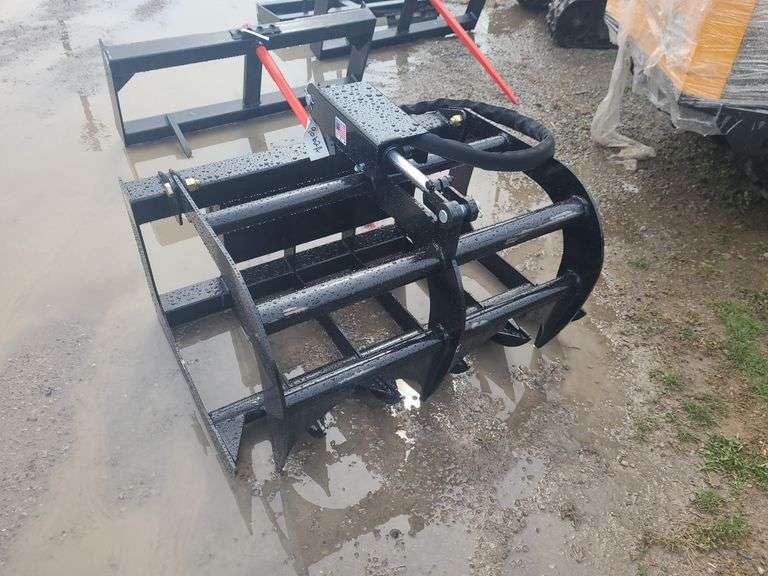 JMR 40” Mini Skid Loader Grapple - Rogers Community Auction Inc.