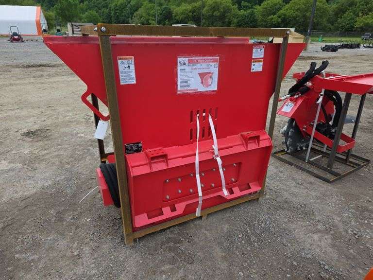 Raytree RMBC72 Skid Loader Block Crusher - Rogers Community Auction Inc.