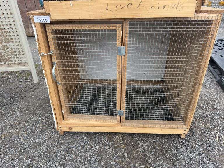Wire Bottom Wooden Cage - Rogers Community Auction Inc.