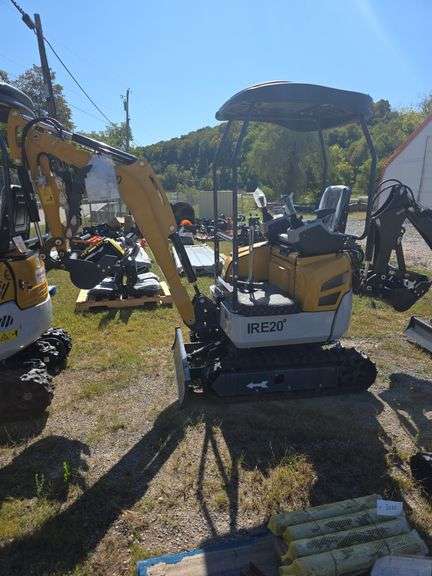 IR IRE20 Mini Diesel Excavator w/ Pilot Control, Hyd Thumb & Blade ...