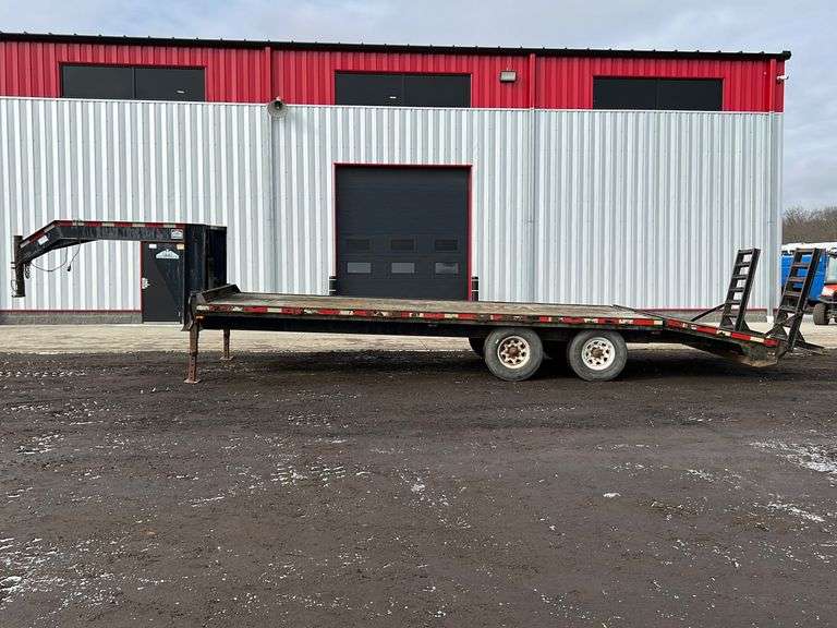 "ABSOLUTE" 2000 Moritz 20' Gooseneck Trailer - RES Auction Services