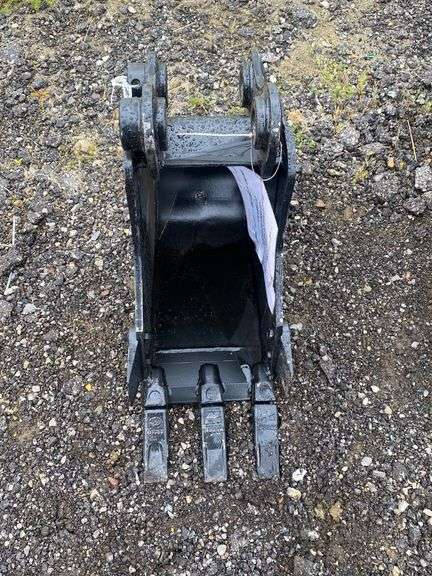 "ABSOLUTE" Land Hero 12" Excavator Tooth Bucket - RES Auction Services