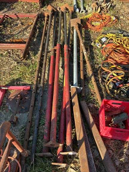 4 - Shoring Posts with Extra Parts - RES Auction Services