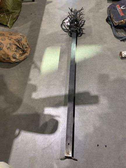 Extendable tree stand accessory - RES Auction Services