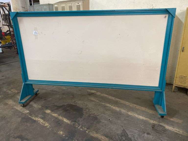 Rolling Bulletin Board - RES Auction Services