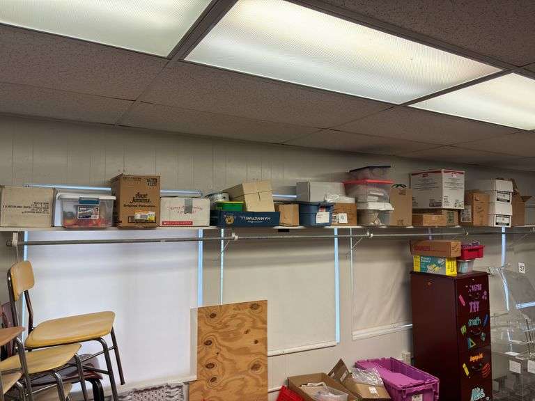 Assorted classroom supplies - RES Auction Services