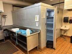 Leer Walk In Freezer - RES Auction Services