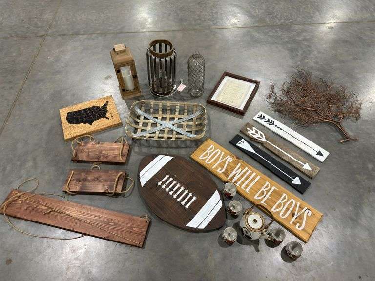 Assorted Decor - RES Auction Services