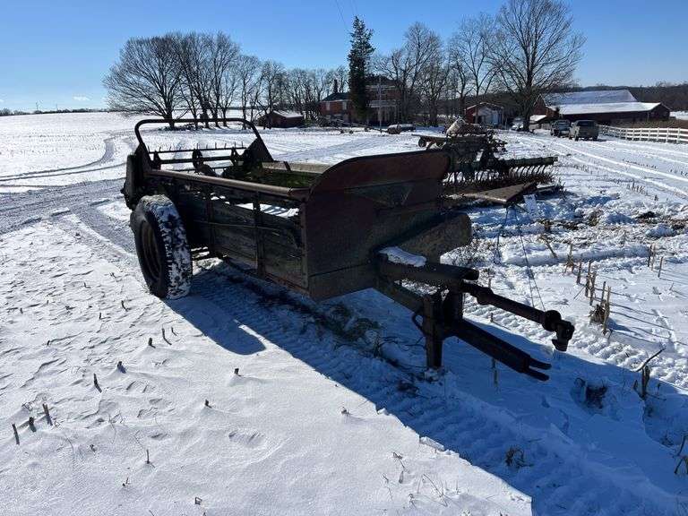 Single Axle Manure Spreader - RES Auction Services