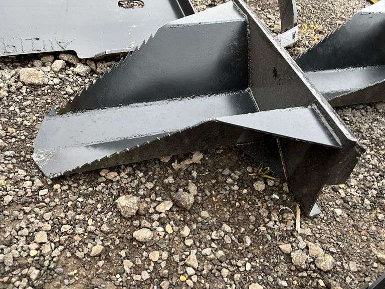 Mini Universal QA Tree Spade - RES Auction Services