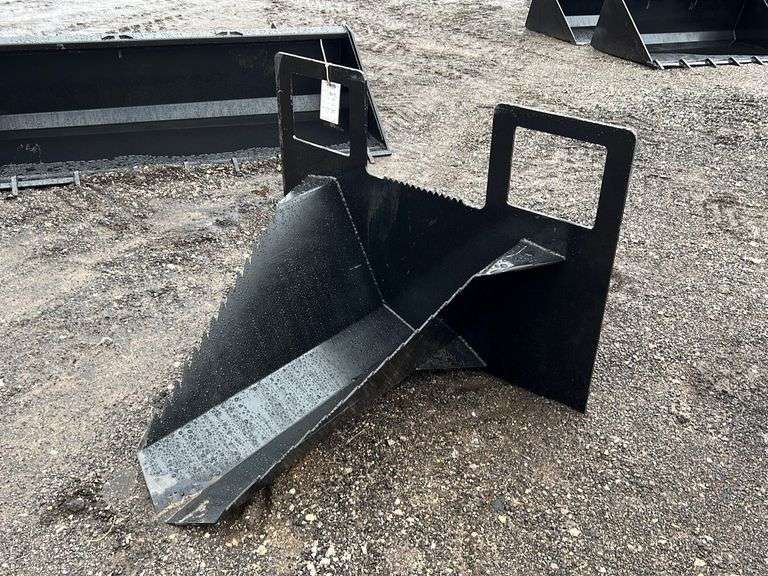 40" Skid Steer Spade Bucket - RES Auction Services