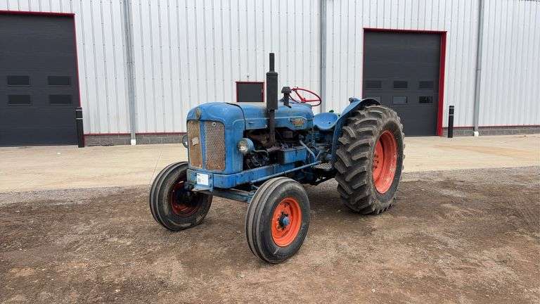 Ford Fortune 2WD Tractor - RES Auction Services