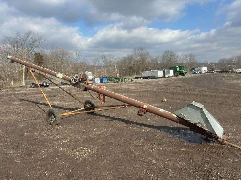 8' Portable Auger - RES Auction Services