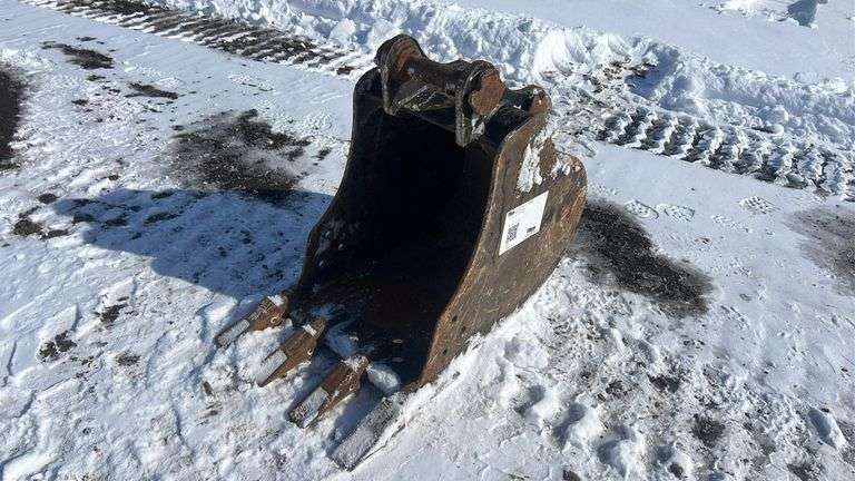 CAT 303 18" Tooth Bucket - RES Auction Services