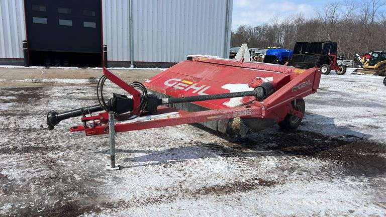 Gehl 2345 9' Disc Mower - RES Auction Services