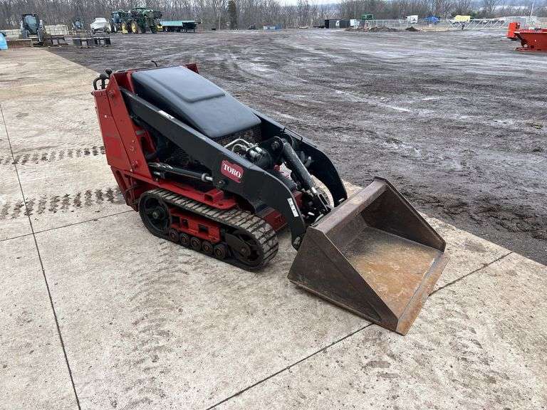 Toro Dingo TX420 Compact Utility Loader Stand-On Skid Loader - RES ...