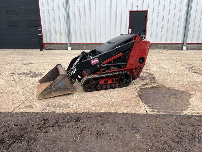 Toro Dingo TX420 Compact Utility Loader Stand-On Skid Loader - RES ...