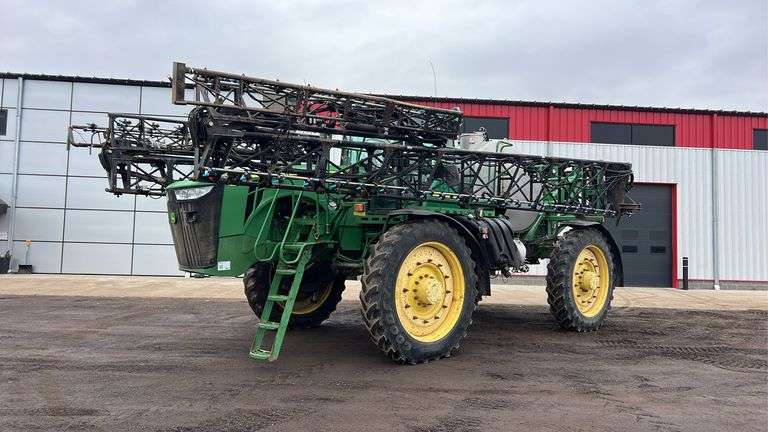 2013 John Deere 4940 Self Propelled Sprayer - RES Auction Services