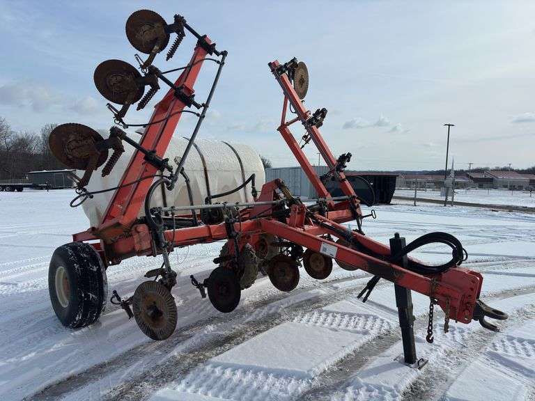 Clark 27' 28 Liquid Applicator - RES Auction Services