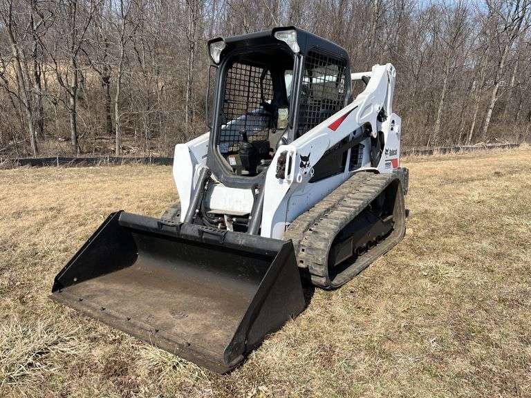 Bobcat T595 Skid Loader - RES Auction Services