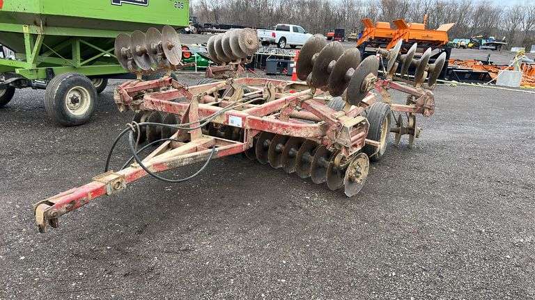 Kewanee 730 16' Disc - RES Auction Services