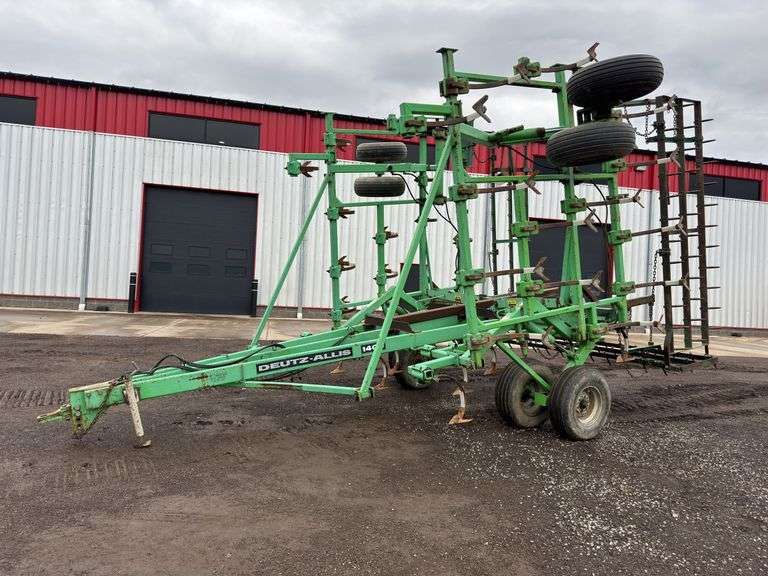 Deutz Allis 1400 Cultivator - RES Auction Services