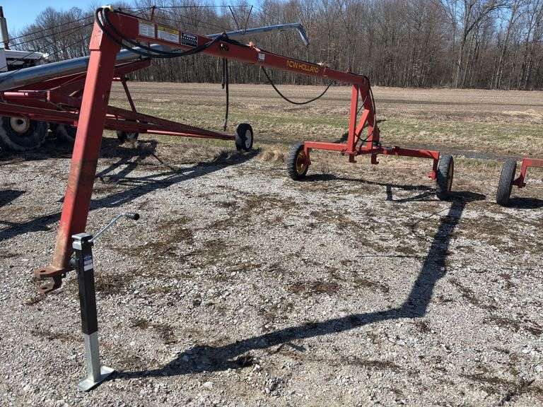New Holland 252 Tandem Rake Hitch - RES Auction Services
