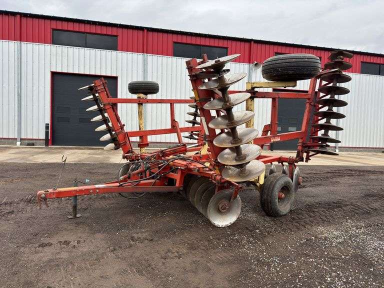 Krause 14 18' Disc - RES Auction Services