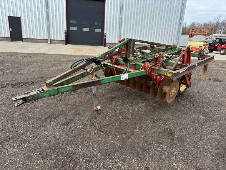 Glencoe Five-Shank Disc Chisel Plow - RES Auction Services
