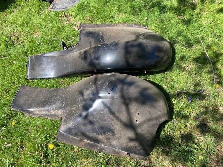Pair of Front Fenders - RES Auction Services