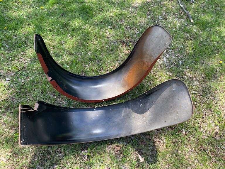 Model A Back Fenders - RES Auction Services