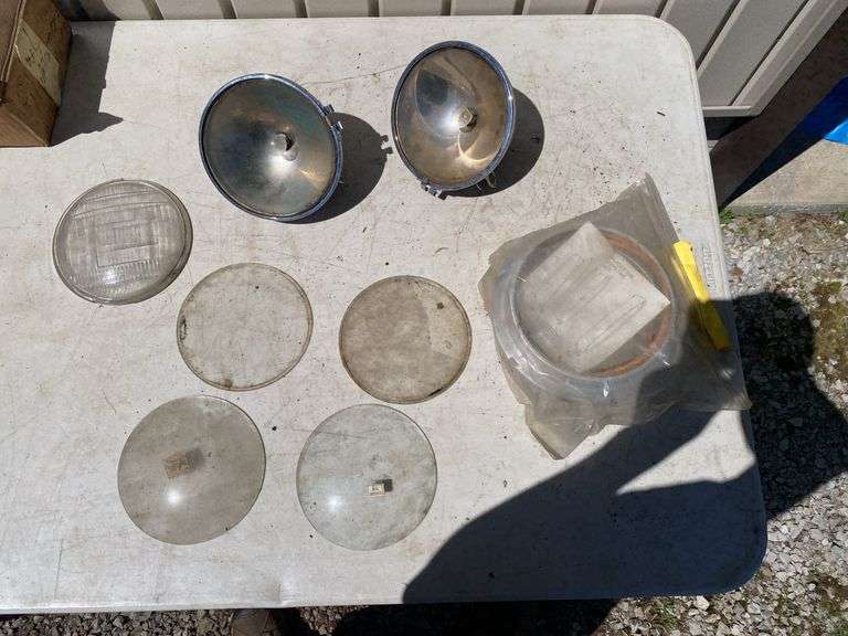 Model A Headlight Parts - RES Auction Services