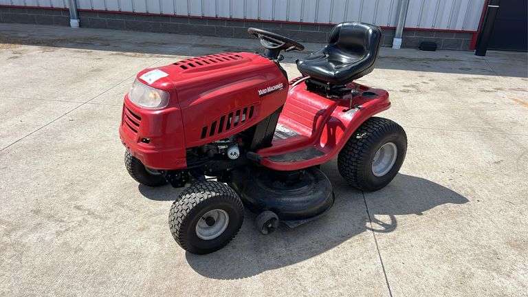 Yard Machine / MTD Lawn Tractor - RES Auction Services