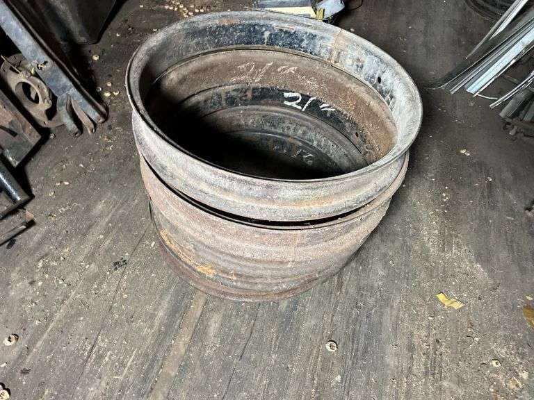 (5) 22.5” Split Rims - RES Auction Services