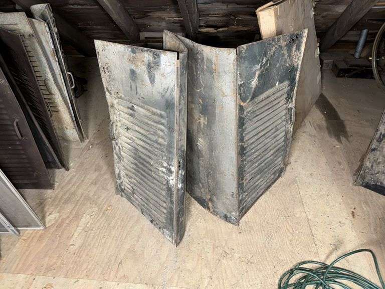 Model A Hood - RES Auction Services