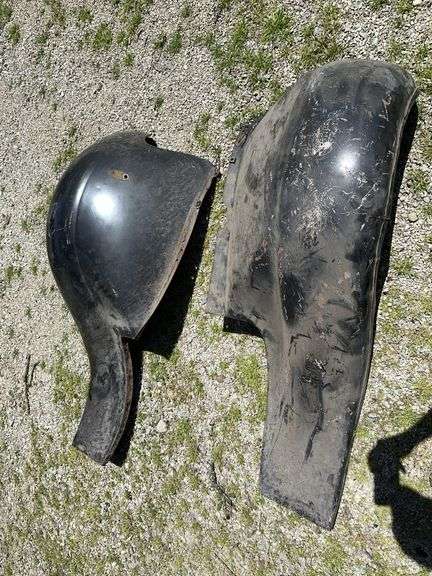 (2) Front Fenders - RES Auction Services