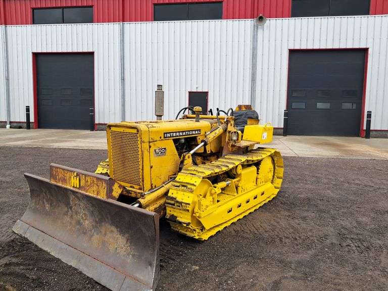 1967 International 500 Crawler Dozer - RES Auction Services