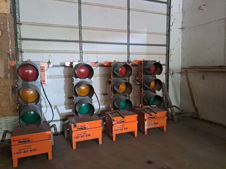 (4) Horizon Signal Tech Model SQ2 Wireless Traffic Control Lights - RES ...