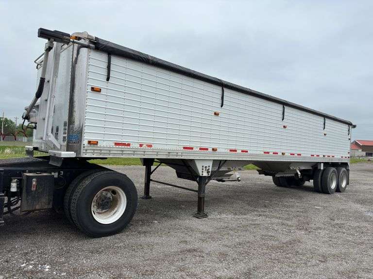 2008 Timpte 40' Grain Hopper Trailer - RES Auction Services