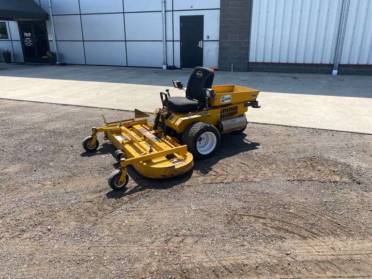 1996 Walker Zero-Turn Mower - RES Auction Services