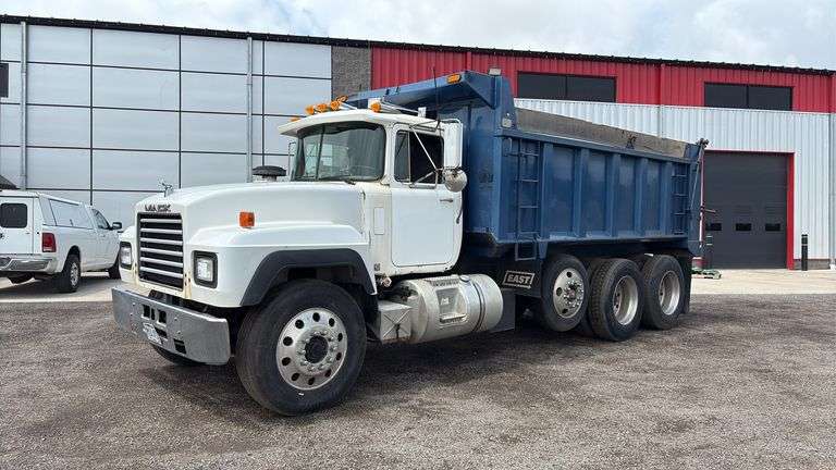 1991 Mack RD688 Dump Truck - RES Auction Services