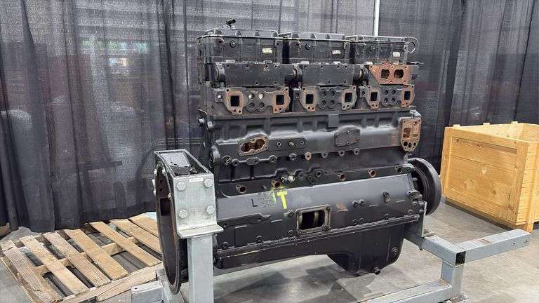 1998 N-14 Cummins Engine Block - RES Auction Services