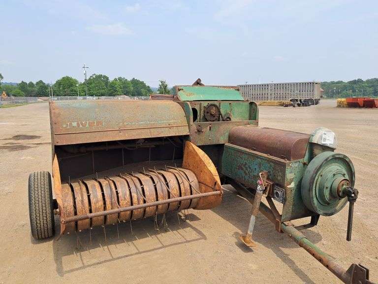 Oliver 62T Small Square Baler - RES Auction Services