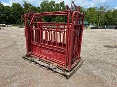 Squeeze Chute - RES Auction Services
