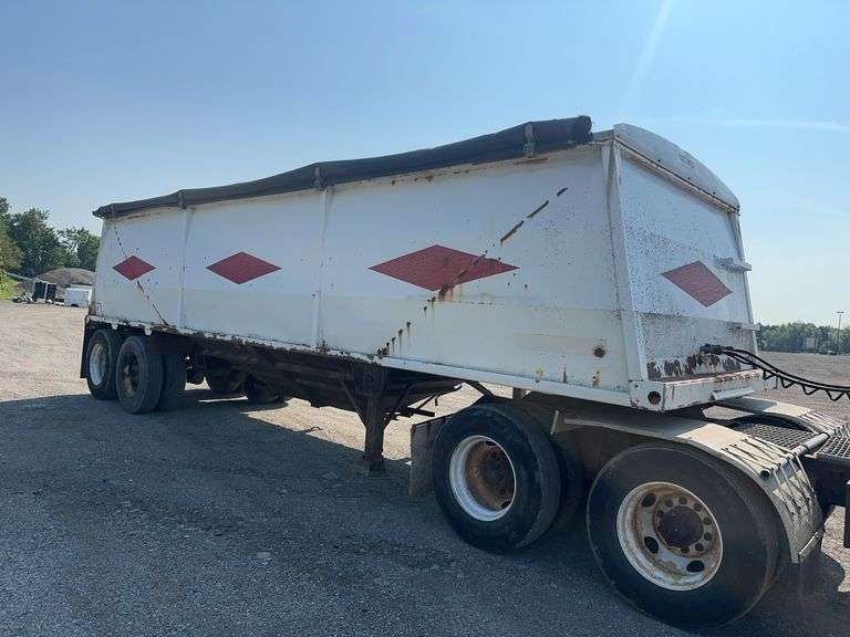 1995 Wheeler GH2 Hopper Bottom Trailer - RES Auction Services